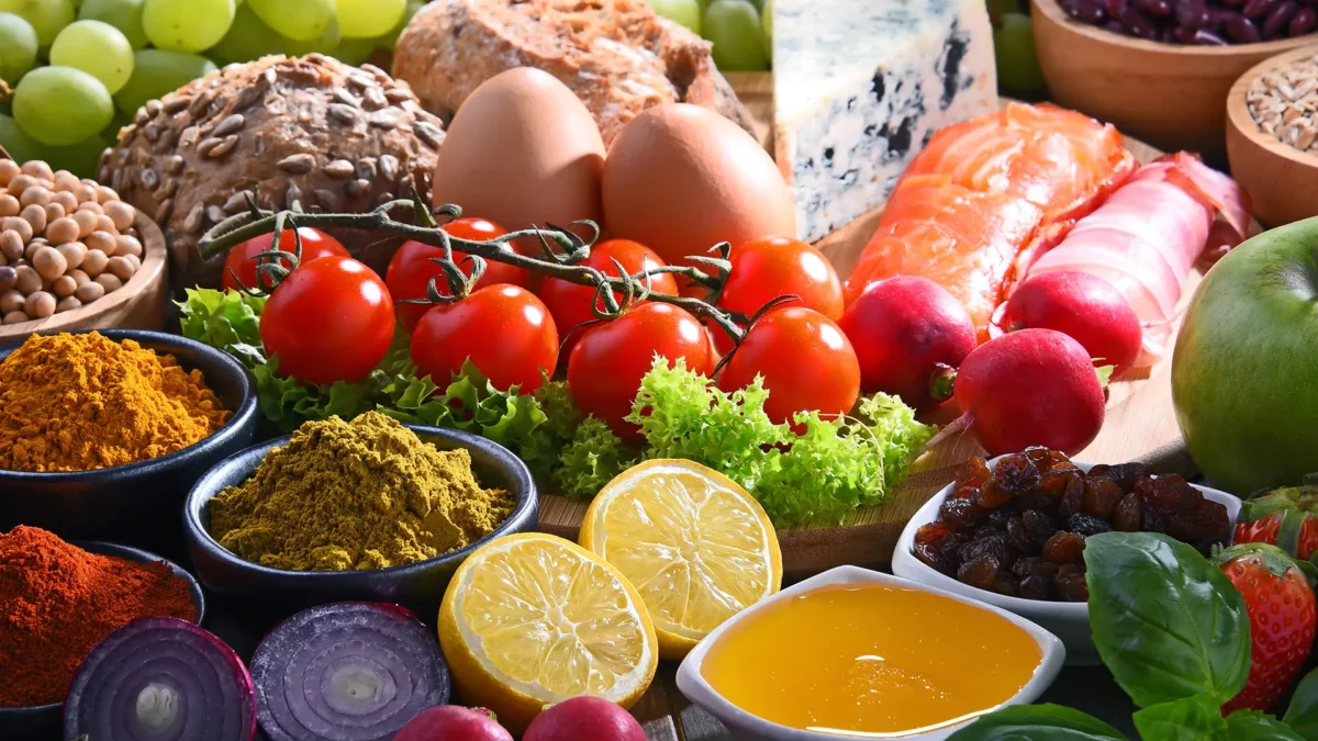 Comprehensive List of Macro and Micronutrients in Foods